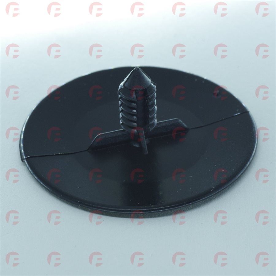 HOOD INSULATION RETAINER GM