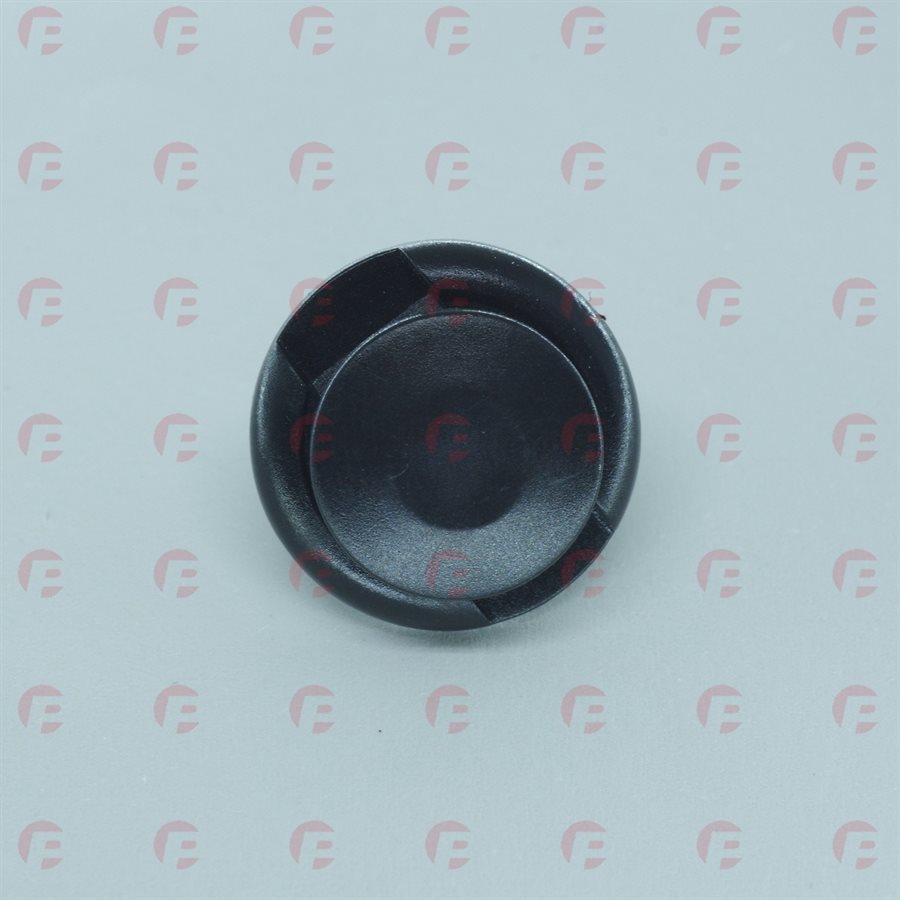 100 / PQT BLK NYLON FRONT FENDER RET / HD20MM